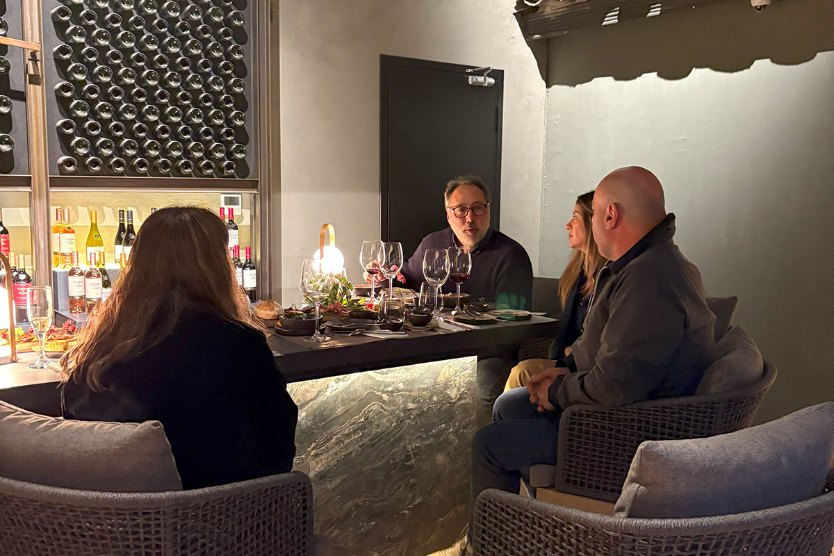 Concha y Toro Presents Its New Vintages to Journalist Patricio Tapia ...